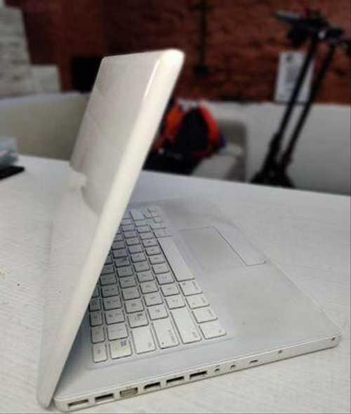 Apple MacBook "Core 2 Duo" 2.1 13" (White-08)
