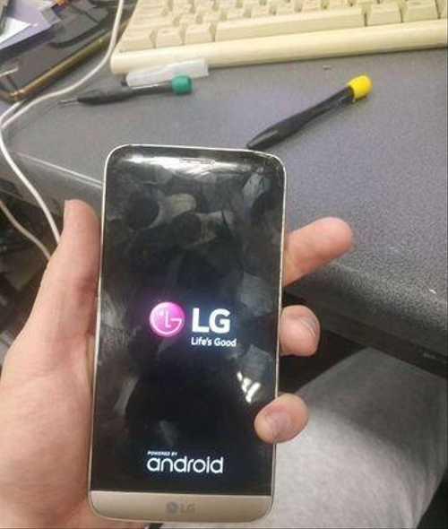 Телефон LG g5 se 3/32