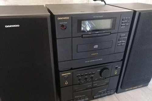 Музыкальный центр daewoo AMI 310 Корея. 1993г