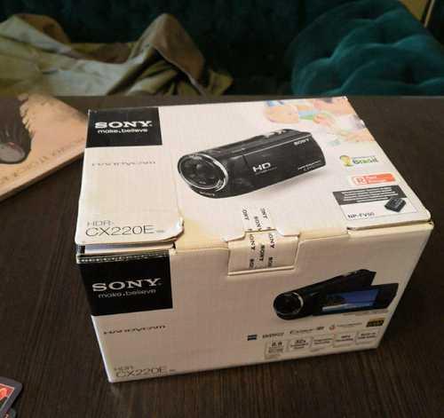 Камера Sony HDR-CX220E
