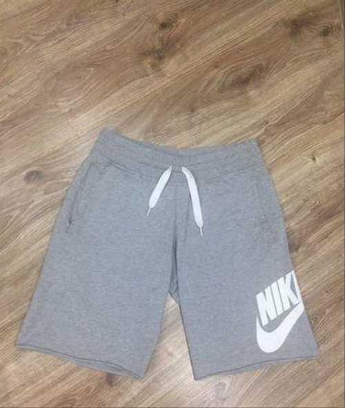Шорты Nike