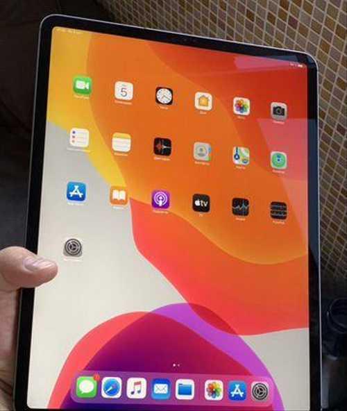 iPad Pro 12.9 512gb WiFi Celluar 2020 год