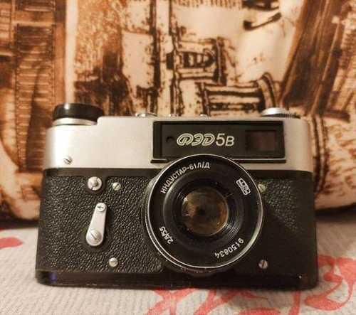 Фэд5В советский дальномерный фотоаппарат 1975-1991