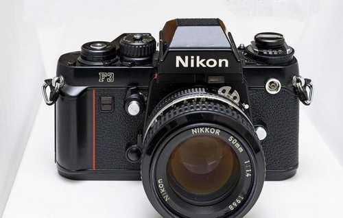 Пленочный фотоаппарат nikon F3+вспышка и объектив