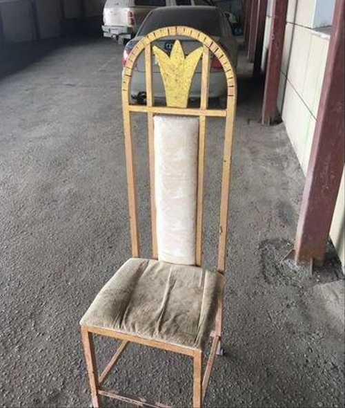 Стул трон