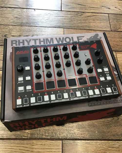 Драм-машина Akai Rhytm Wolf