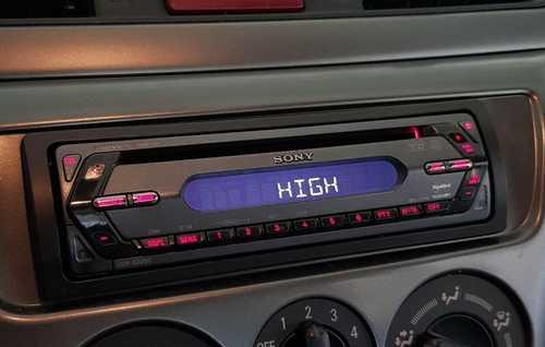 Автомобильная магнитола с CD MP3 Sony CDX-S