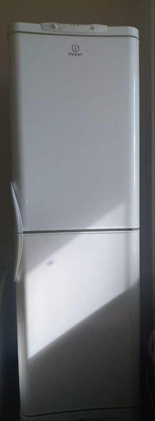 Холодильник "indesit"