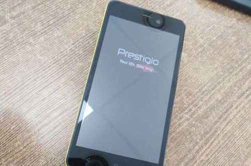 Телефон Prestigio Wize N3