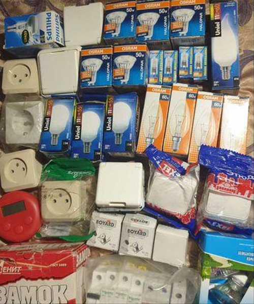 Лампочки, розетки, автоматы, замки