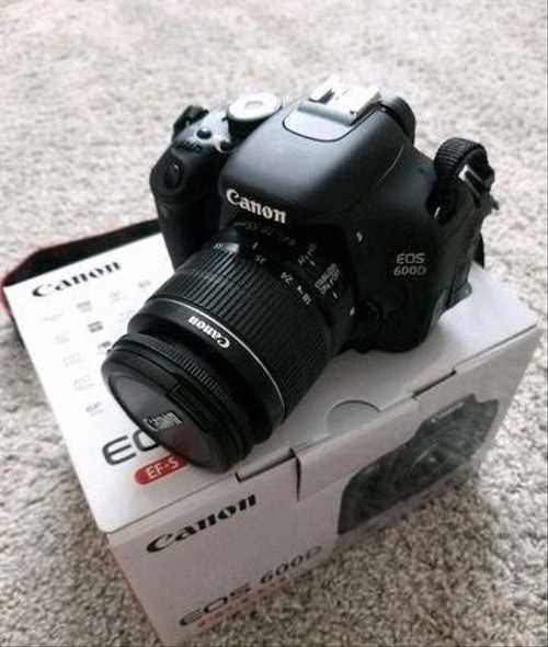 Фотоаппарат Canon EOS 600D с объективом