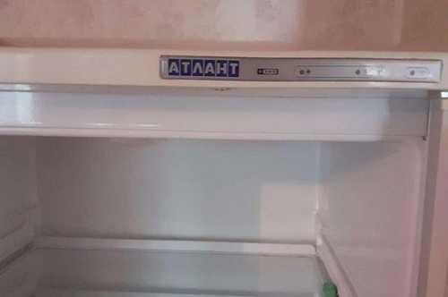 Холодильник бу "Атлант"
