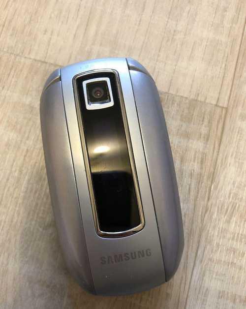Телефон SAMSUNG SGH-E570