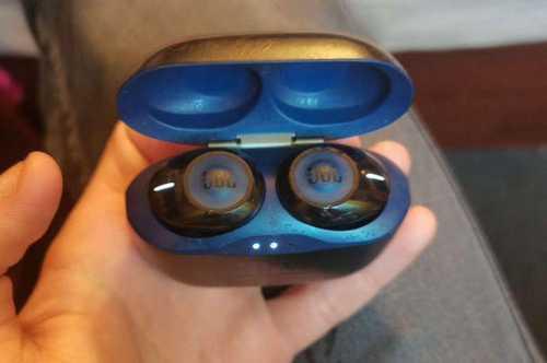 Наушники JBL