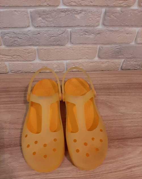 Продам сланцы crocs