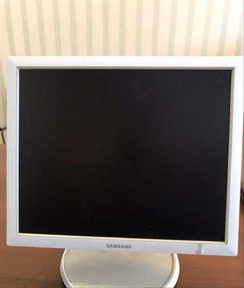 Монитор SAMSUNG SincMaster 750