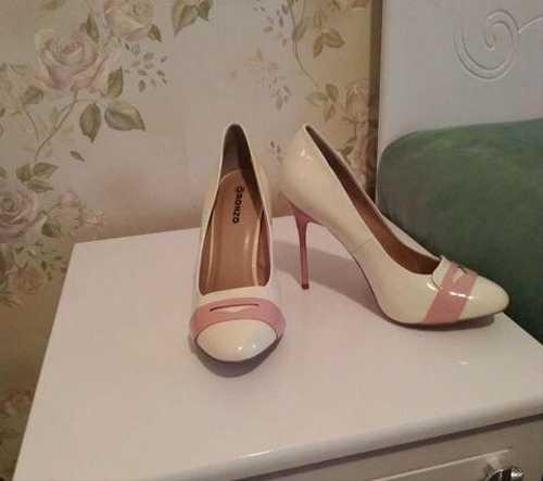 Туфли женские 38 размер новые, лак