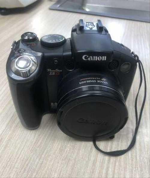 Зеркальный фотоаппарат Canon PC1234