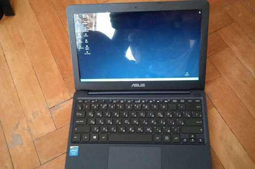 Ноутбук asus x205T