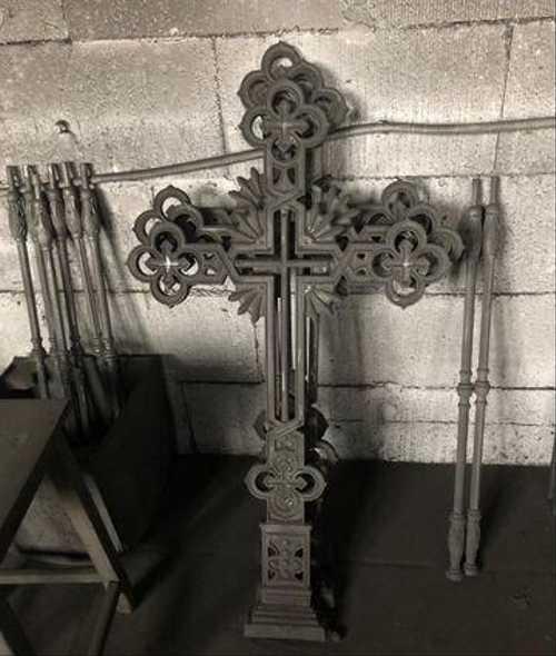 Чугунный крест. Крест чугунный. Старинный чугунный крест. Чугунный крест на могилу. Крест из чугуна.