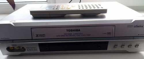 Видеомагнитофон б\у, "toshiba" V-E60