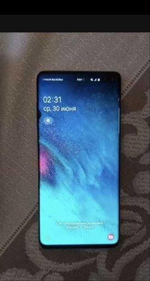 Телефон Samsung galaxy s10 plus