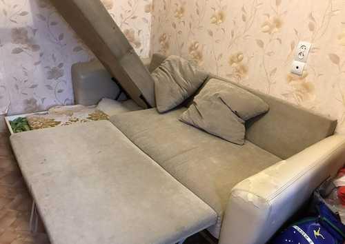 Диван угловой