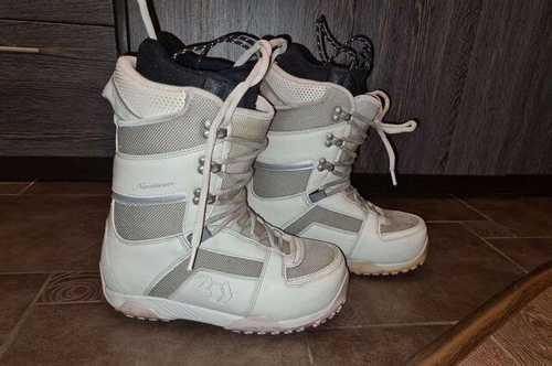 Сноубордические ботинки женские 38р