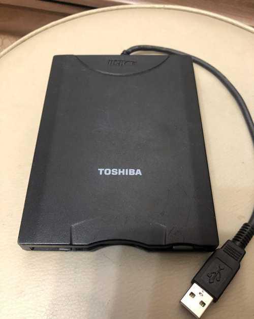 Внешний флоппи дисковод Toshiba 3,5