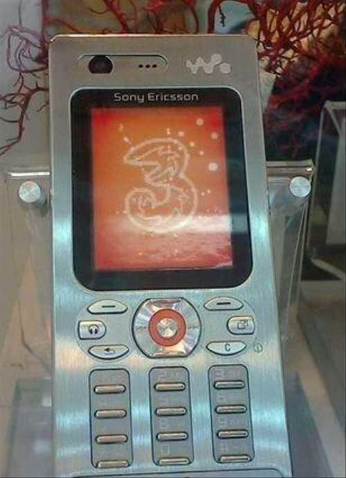Телефон Sony-Ericsson W880 i в отличном состоянии
