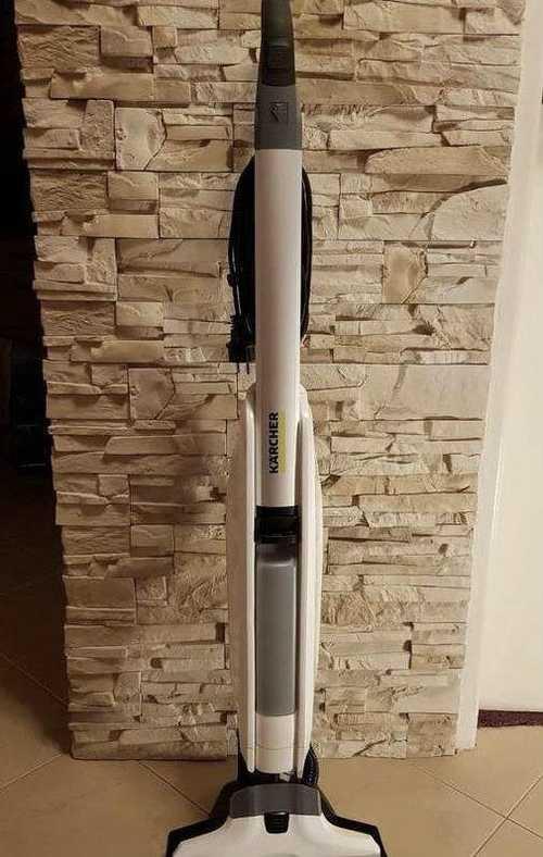 Моющий пылесос вертикальный Karcher FC5