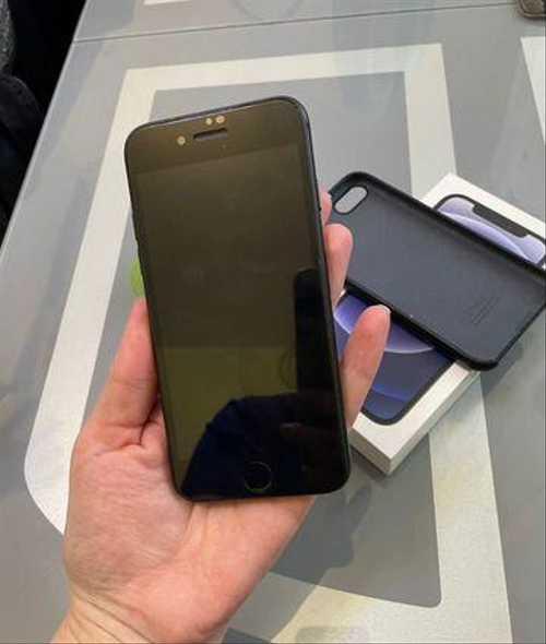 Телефон iPhone 7