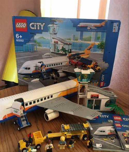 Lego City 60262 пассажирский самолет
