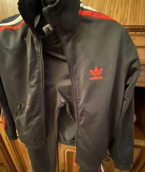 Спортивный костюм для мальчика. Adidas. 140 см