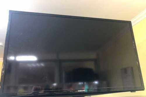 Телевизор Samsung UE-32J4100 32 "
