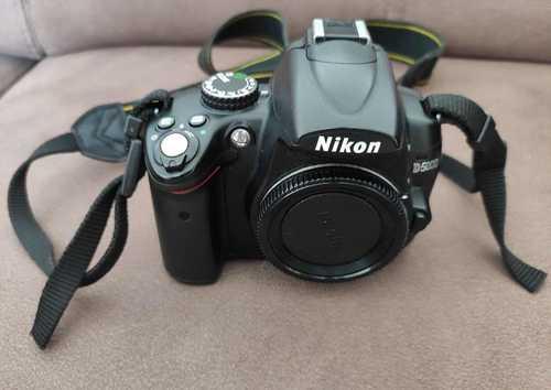 Зеркальный фотоаппарат Nikon D5000 с 3 объективами