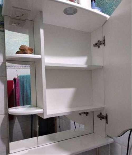 Зеркальный шкаф в ванную 60