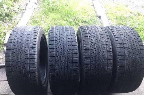 Bridgestone blizzak vrx2 235/45/17