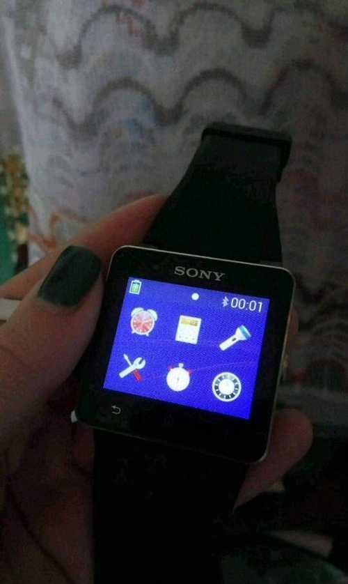 Часы Sony SmartWatch 2