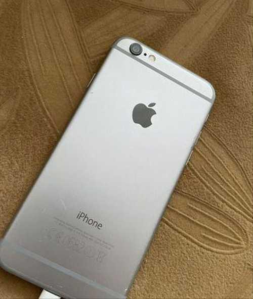 Телефон iPhone 6