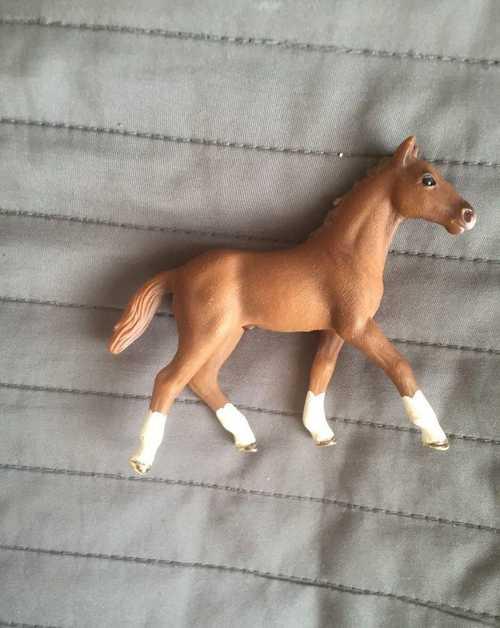 Ганноверский жеребёнок Schleich