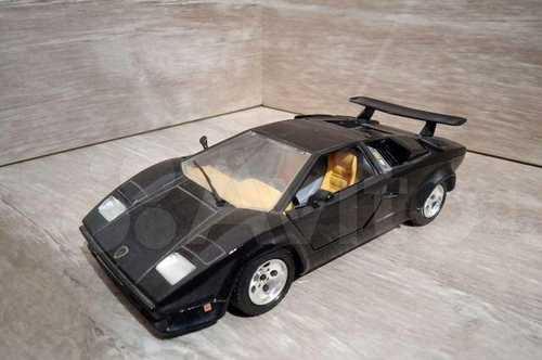 Lamborghini countach (1988) 1/24 bburago