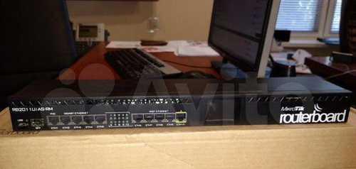 Маршрутизатор MikroTik RouterBoard RB2011UiAS-RM