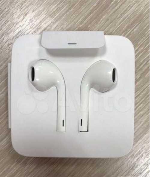 Наушники Apple EarPods Lightning