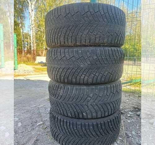 Michelin X-Ice North 4 245/40 R18