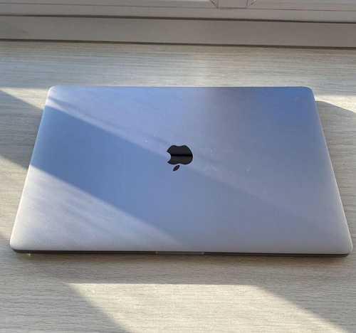 Apple macbook pro 15 2016