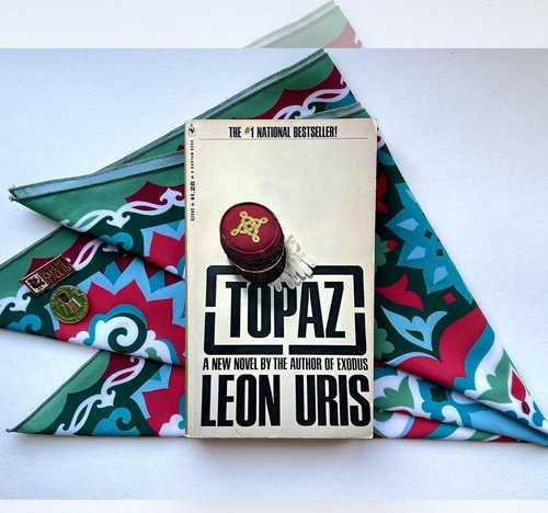 Topaz / Uris Leon