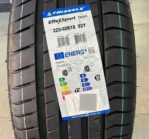 Triangle EffeXSport TH202 225/40 R18 92Y