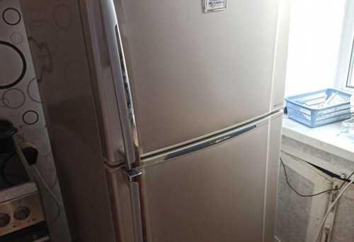 Холодильник Toshiba gr-h47tr