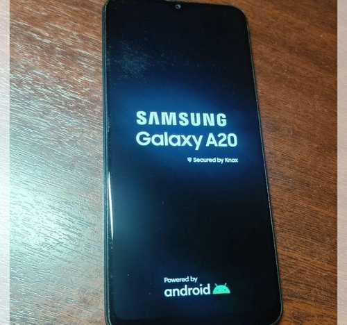 Samsung Galaxy A20, 3/32 ГБ